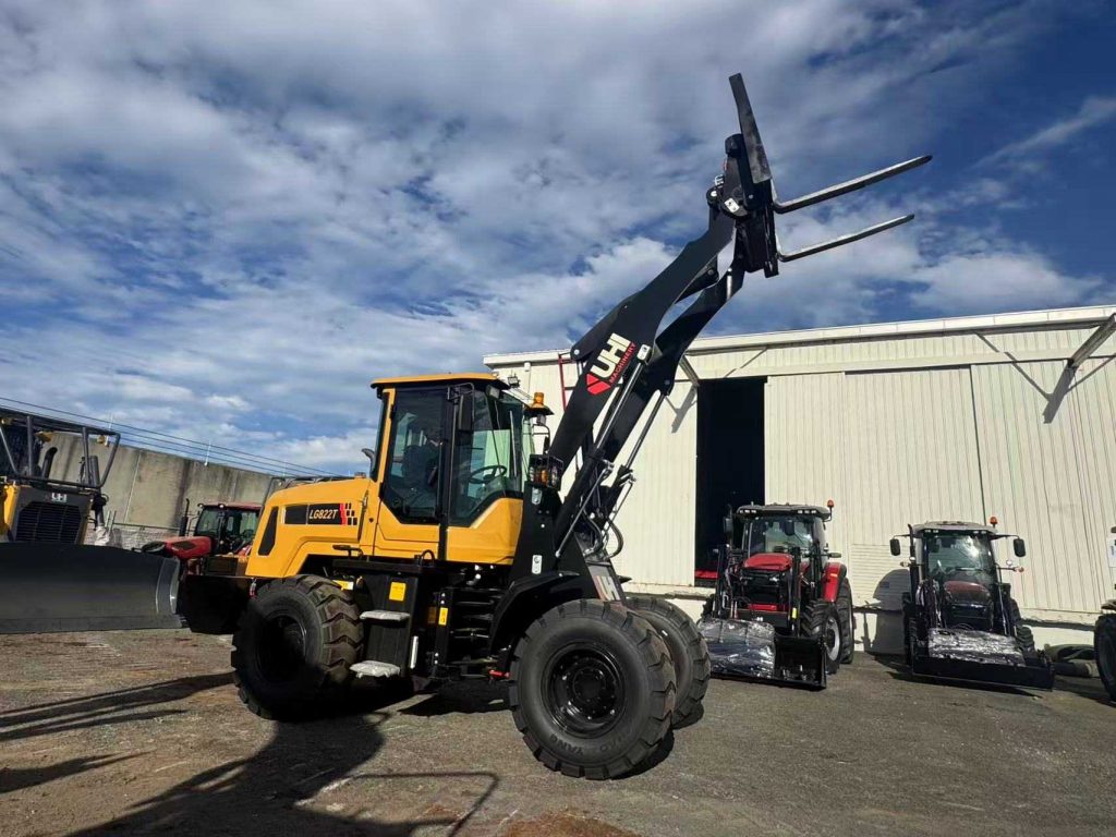 102HP LG822T 2T Lift Capacity Wheel Loader | UHI MACHINERY AU