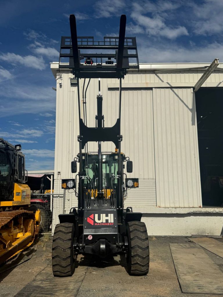 102HP LG822T 2T Lift Capacity Wheel Loader | UHI MACHINERY AU