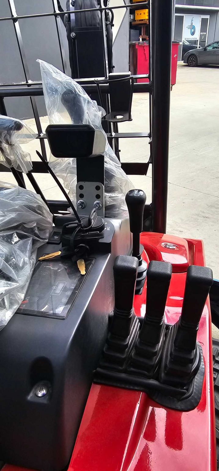 UME22 Mini Excavator From UHI, (UME22) - UHI Machinery Aus