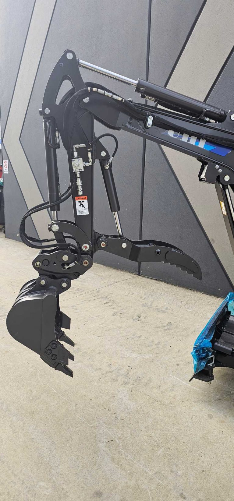 UME22 Mini Excavator From UHI, (UME22) - UHI Machinery Aus
