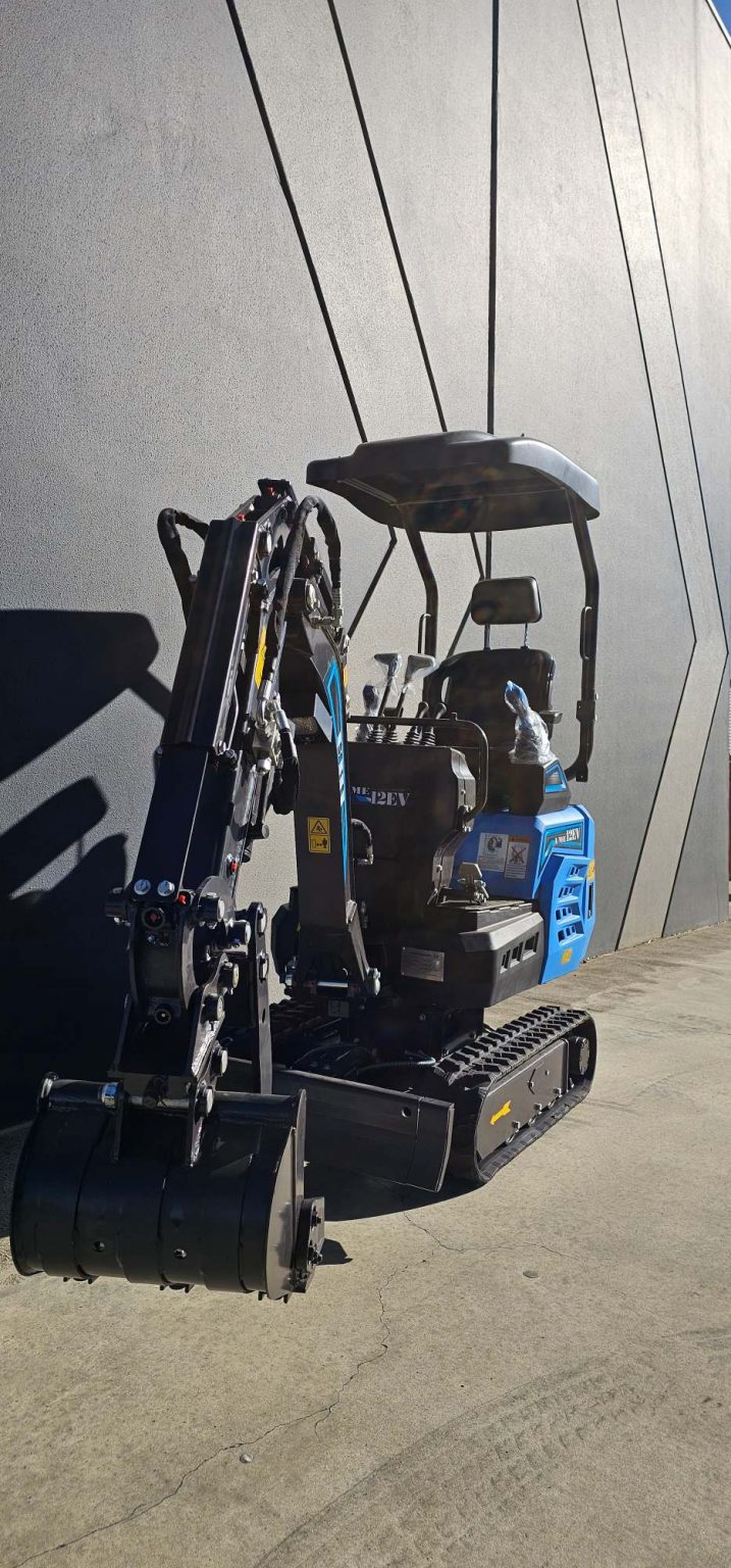 UME12EV All-Electric Mini Excavator From UHI, (UME12EV) - UHI Machinery Aus
